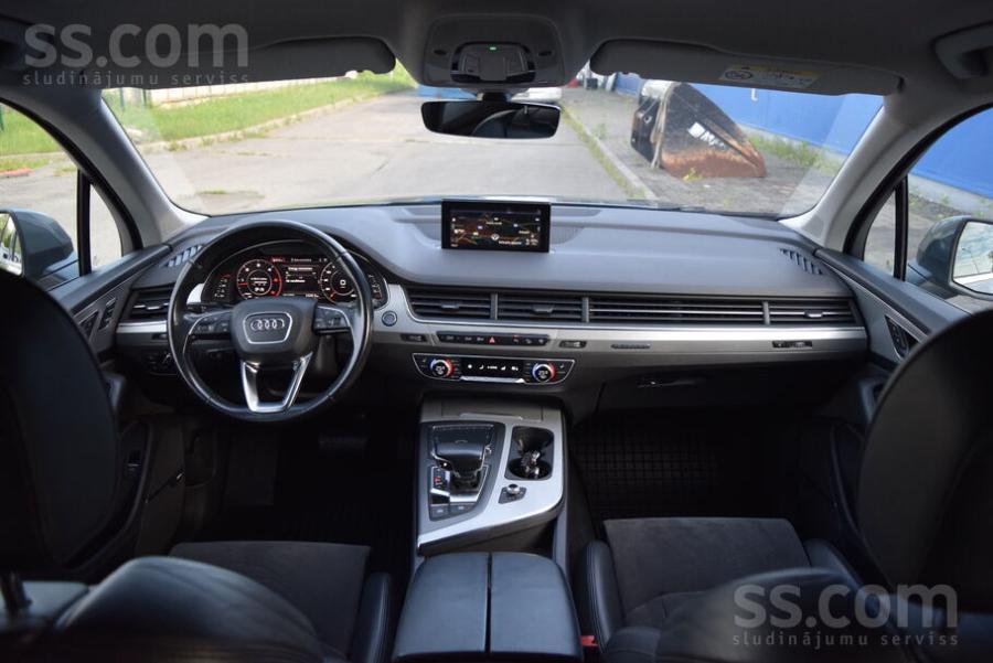 Grey Audi Q7 2017 in Riga, with an engine capacity of 3.00 L and mileage of 351 thousand km for 19000 €, photo 5 on AUTOMOTO.COM.LV