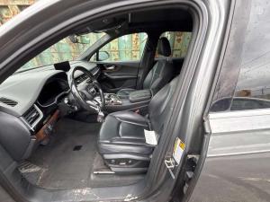 Pelēks Audi Q7 2017 Kauņa, ar dzinēja tilpumu 3.00 L un nobraukumu 195 tūkst. km par 11300 €, foto 9 vietnē AUTOMOTO.COM.LV