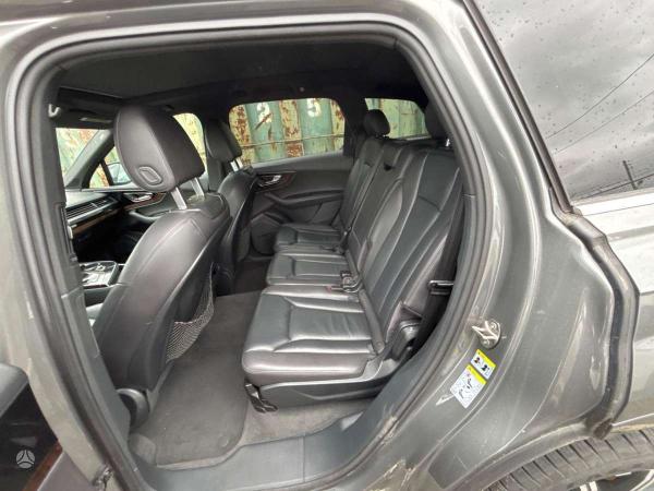 Grey Audi Q7 2017 in Kaunas, with an engine capacity of 3.00 L and mileage of 195 thousand km for 11300 €, photo 10 on AUTOMOTO.COM.LV