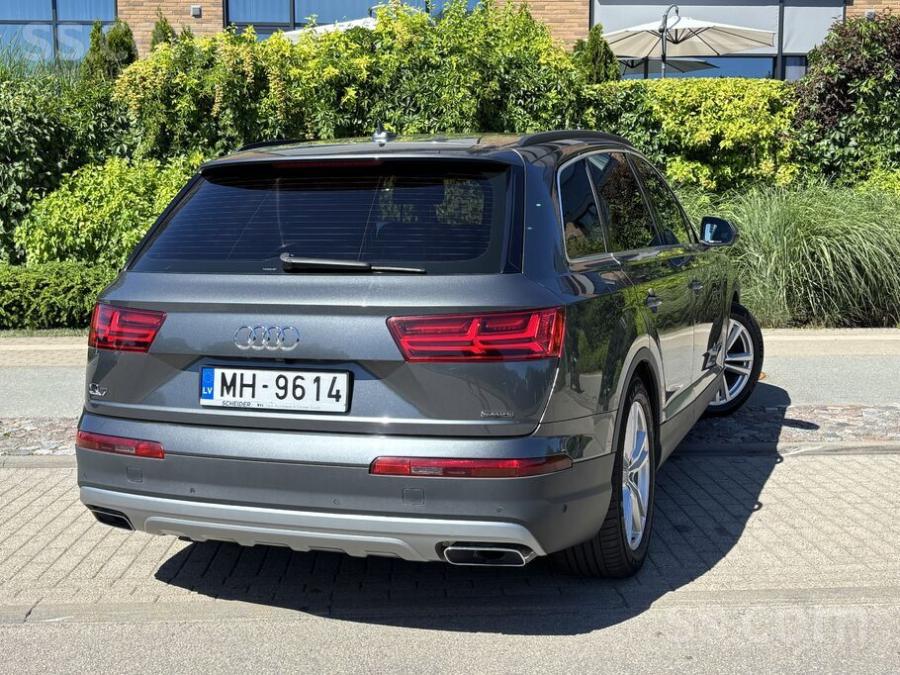 Grey Audi Q7 2017 in Riga, with an engine capacity of 3.00 L and mileage of 276 thousand km for 21450 €, photo 4 on AUTOMOTO.COM.LV
