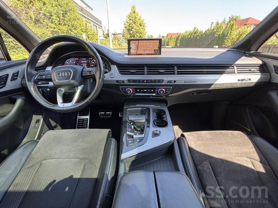 Grey Audi Q7 2017 in Riga, with an engine capacity of 3.00 L and mileage of 276 thousand km for 21450 €, photo 10 on AUTOMOTO.COM.LV