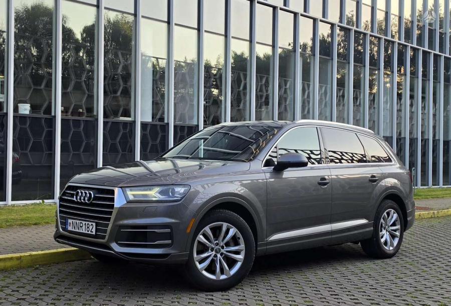 Grey Audi Q7 2017 in Vilnius, with an engine capacity of 3.00 L and mileage of 300 thousand km for 13200 €, photo 1 on AUTOMOTO.COM.LV