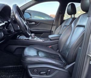 Grey Audi Q7 2017 in Vilnius, with an engine capacity of 3.00 L and mileage of 300 thousand km for 13200 €, photo 12 on AUTOMOTO.COM.LV