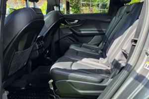 Grey Audi Q7 2017 in Vilnius, with an engine capacity of 3.00 L and mileage of 300 thousand km for 13200 €, photo 14 on AUTOMOTO.COM.LV