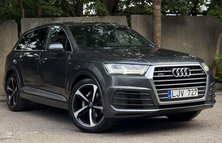 Grey Audi Q7 2017 in Vilnius, with an engine capacity of 2.97 L and mileage of 153 thousand km for 27000 €, photo 3 on AUTOMOTO.COM.LV