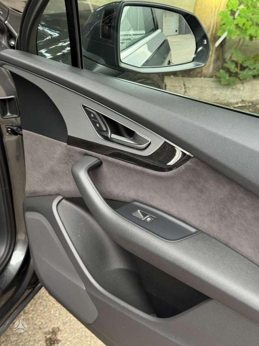 Grey Audi Q7 2017 in Vilnius, with an engine capacity of 2.97 L and mileage of 153 thousand km for 27000 €, photo 21 on AUTOMOTO.COM.LV
