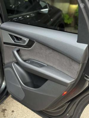 Grey Audi Q7 2017 in Vilnius, with an engine capacity of 2.97 L and mileage of 153 thousand km for 27000 €, photo 23 on AUTOMOTO.COM.LV