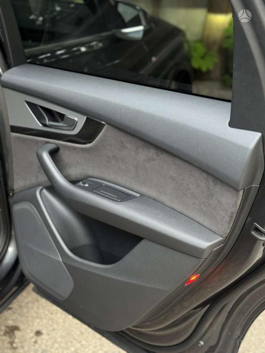 Grey Audi Q7 2017 in Vilnius, with an engine capacity of 2.97 L and mileage of 153 thousand km for 27000 €, photo 23 on AUTOMOTO.COM.LV