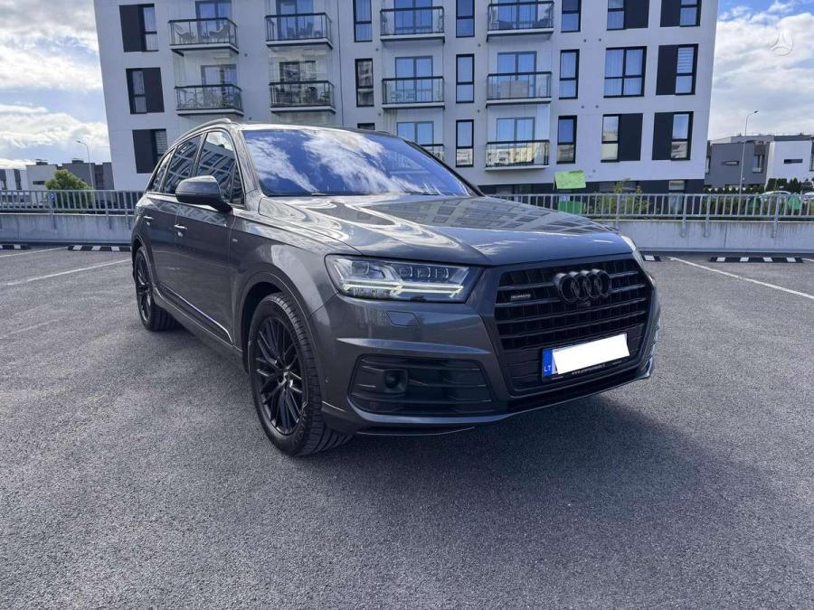 Grey Audi Q7 2017 in Vilnius, with an engine capacity of 2.97 L and mileage of 226 thousand km for 25990 €, photo 3 on AUTOMOTO.COM.LV