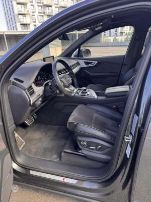 Grey Audi Q7 2017 in Vilnius, with an engine capacity of 2.97 L and mileage of 226 thousand km for 25990 €, photo 16 on AUTOMOTO.COM.LV