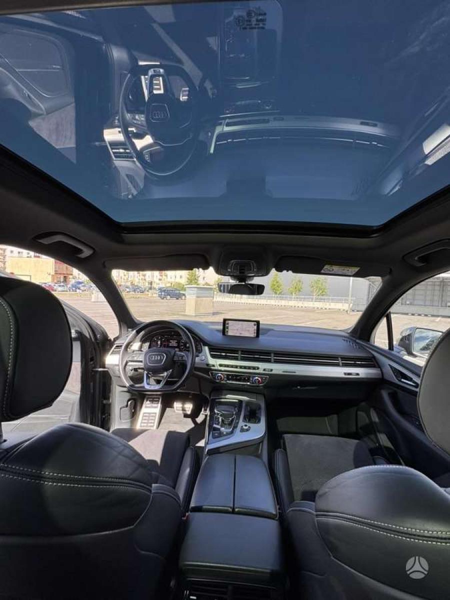Grey Audi Q7 2017 in Vilnius, with an engine capacity of 2.97 L and mileage of 226 thousand km for 25990 €, photo 18 on AUTOMOTO.COM.LV