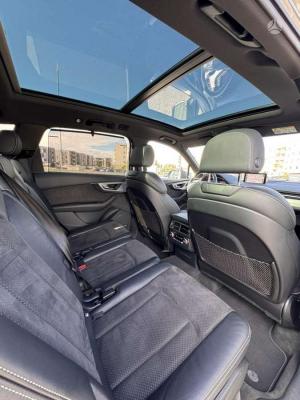 Grey Audi Q7 2017 in Vilnius, with an engine capacity of 2.97 L and mileage of 226 thousand km for 25990 €, photo 19 on AUTOMOTO.COM.LV