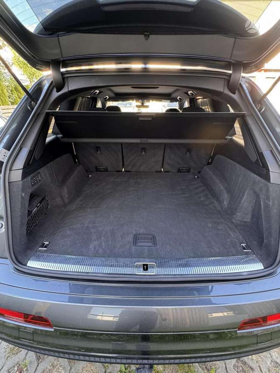 Grey Audi Q7 2017 in Vilnius, with an engine capacity of 2.97 L and mileage of 226 thousand km for 25990 €, photo 22 on AUTOMOTO.COM.LV