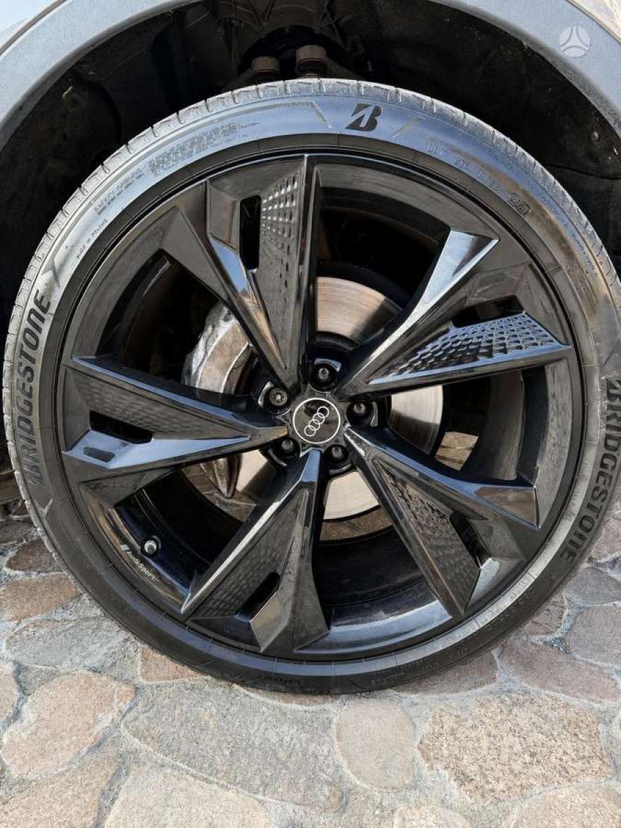 Grey Audi Q7 2017 in Kaunas, with an engine capacity of 2.97 L and mileage of 270 thousand km for 26500 €, photo 9 on AUTOMOTO.COM.LV