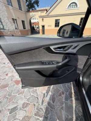 Grey Audi Q7 2017 in Kaunas, with an engine capacity of 2.97 L and mileage of 270 thousand km for 26500 €, photo 23 on AUTOMOTO.COM.LV