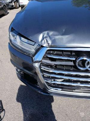 Pelēks Audi Q7 2017 Viļņa, ar dzinēja tilpumu 3.00 L un nobraukumu 170 tūkst. km par 10200 €, foto 7 vietnē AUTOMOTO.COM.LV
