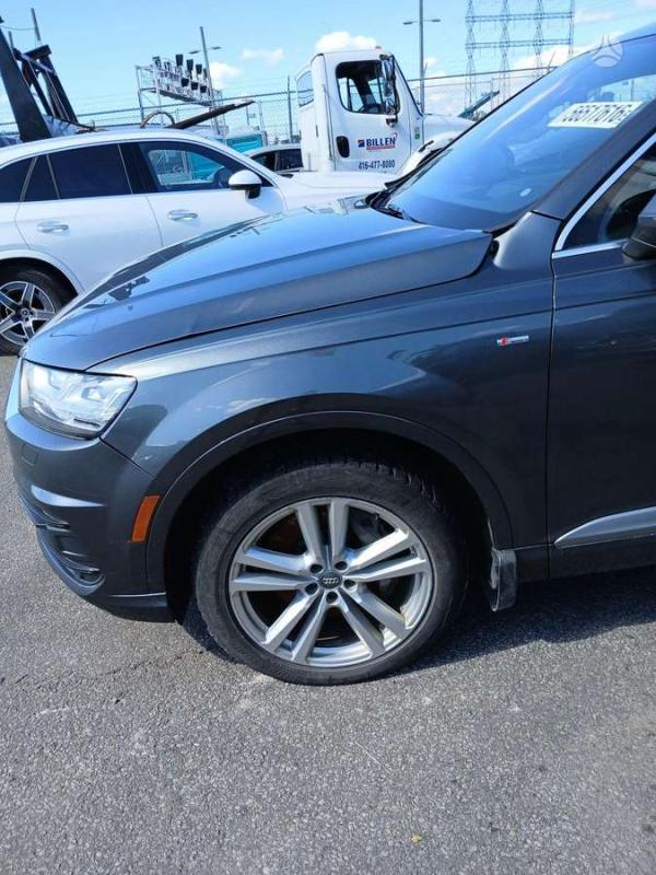 Grey Audi Q7 2017 in Vilnius, with an engine capacity of 3.00 L and mileage of 170 thousand km for 10200 €, photo 10 on AUTOMOTO.COM.LV
