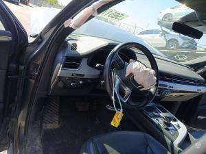 Pelēks Audi Q7 2017 Viļņa, ar dzinēja tilpumu 3.00 L un nobraukumu 170 tūkst. km par 10200 €, foto 18 vietnē AUTOMOTO.COM.LV