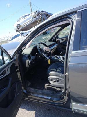 Pelēks Audi Q7 2017 Viļņa, ar dzinēja tilpumu 3.00 L un nobraukumu 170 tūkst. km par 10200 €, foto 25 vietnē AUTOMOTO.COM.LV