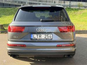 Grey Audi Q7 2017 in Salcininkai, with an engine capacity of 2.97 L and mileage of 353 thousand km for 23000 €, photo 5 on AUTOMOTO.COM.LV
