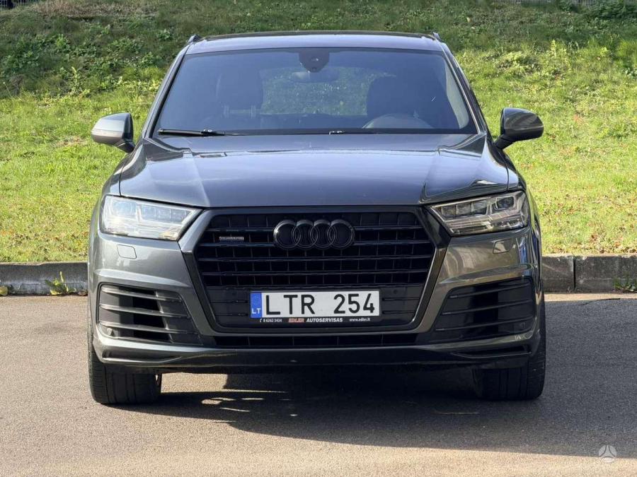 Grey Audi Q7 2017 in Salcininkai, with an engine capacity of 2.97 L and mileage of 353 thousand km for 23000 €, photo 6 on AUTOMOTO.COM.LV