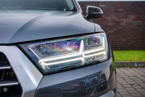 Grey Audi Q7 2017 in Marijampole, with an engine capacity of 2.97 L and mileage of 263 thousand km for 25950 €, photo 6 on AUTOMOTO.COM.LV