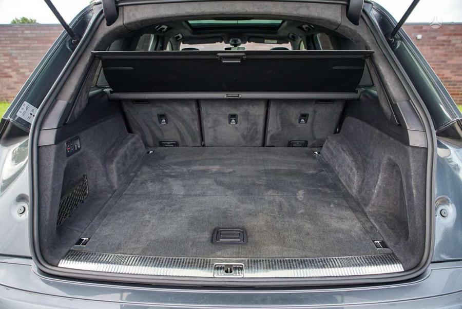 Grey Audi Q7 2017 in Marijampole, with an engine capacity of 2.97 L and mileage of 263 thousand km for 25950 €, photo 12 on AUTOMOTO.COM.LV