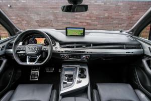 Grey Audi Q7 2017 in Marijampole, with an engine capacity of 2.97 L and mileage of 263 thousand km for 25950 €, photo 15 on AUTOMOTO.COM.LV