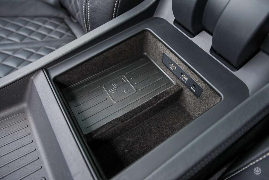 Grey Audi Q7 2017 in Marijampole, with an engine capacity of 2.97 L and mileage of 263 thousand km for 25950 €, photo 22 on AUTOMOTO.COM.LV