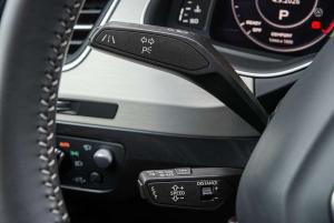 Grey Audi Q7 2017 in Marijampole, with an engine capacity of 2.97 L and mileage of 263 thousand km for 25950 €, photo 23 on AUTOMOTO.COM.LV