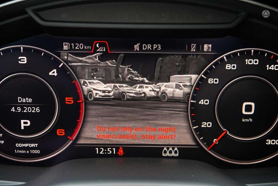 Grey Audi Q7 2017 in Marijampole, with an engine capacity of 2.97 L and mileage of 263 thousand km for 25950 €, photo 26 on AUTOMOTO.COM.LV