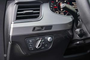 Grey Audi Q7 2017 in Marijampole, with an engine capacity of 2.97 L and mileage of 263 thousand km for 25950 €, photo 33 on AUTOMOTO.COM.LV