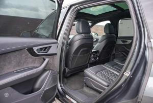 Grey Audi Q7 2017 in Marijampole, with an engine capacity of 2.97 L and mileage of 263 thousand km for 25950 €, photo 38 on AUTOMOTO.COM.LV