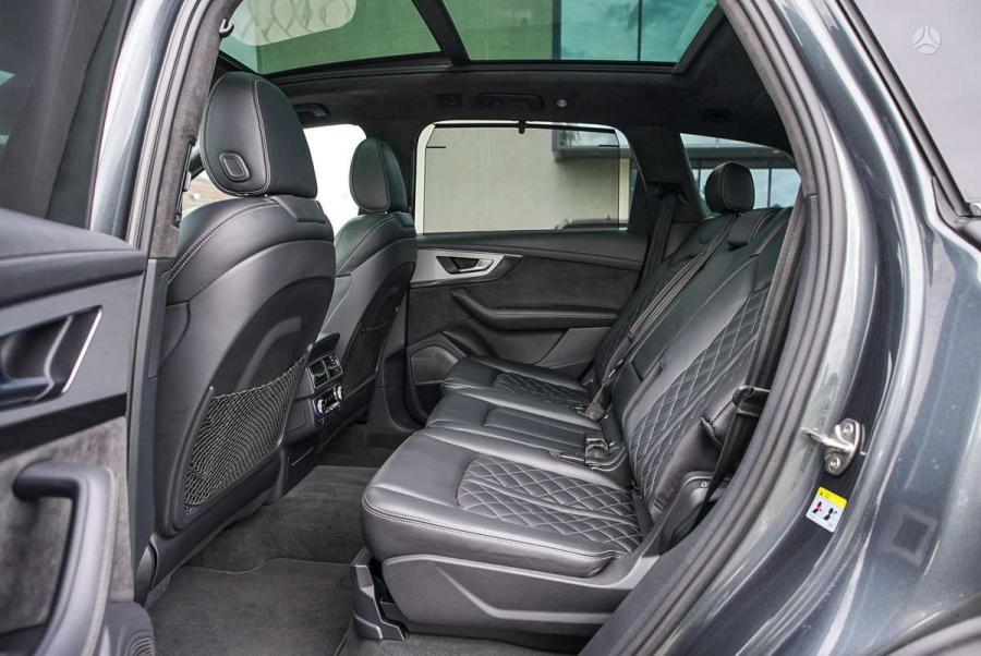 Grey Audi Q7 2017 in Marijampole, with an engine capacity of 2.97 L and mileage of 263 thousand km for 25950 €, photo 39 on AUTOMOTO.COM.LV