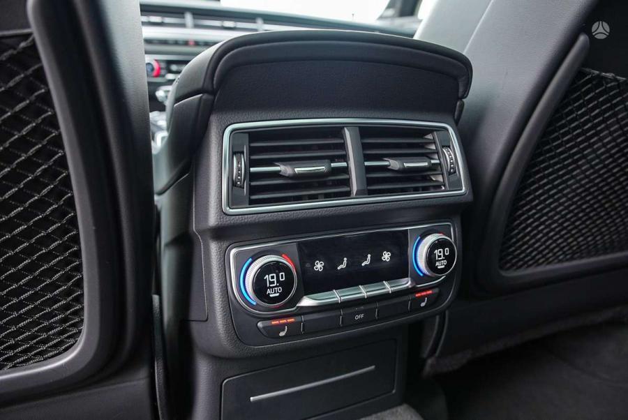 Grey Audi Q7 2017 in Marijampole, with an engine capacity of 2.97 L and mileage of 263 thousand km for 25950 €, photo 40 on AUTOMOTO.COM.LV