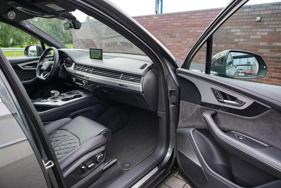Grey Audi Q7 2017 in Marijampole, with an engine capacity of 2.97 L and mileage of 263 thousand km for 25950 €, photo 43 on AUTOMOTO.COM.LV