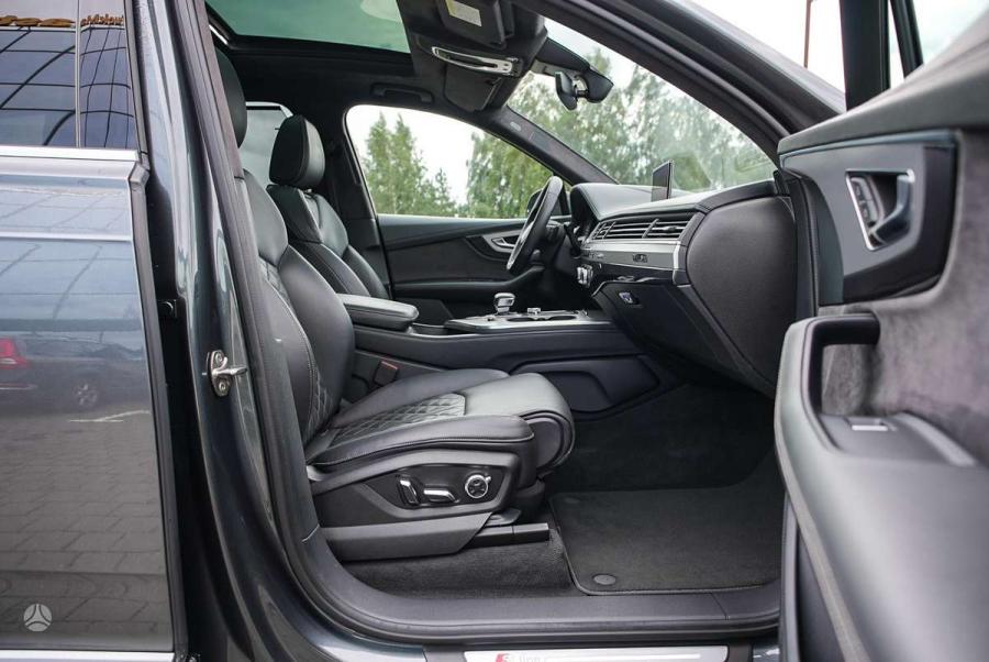 Grey Audi Q7 2017 in Marijampole, with an engine capacity of 2.97 L and mileage of 263 thousand km for 25950 €, photo 45 on AUTOMOTO.COM.LV