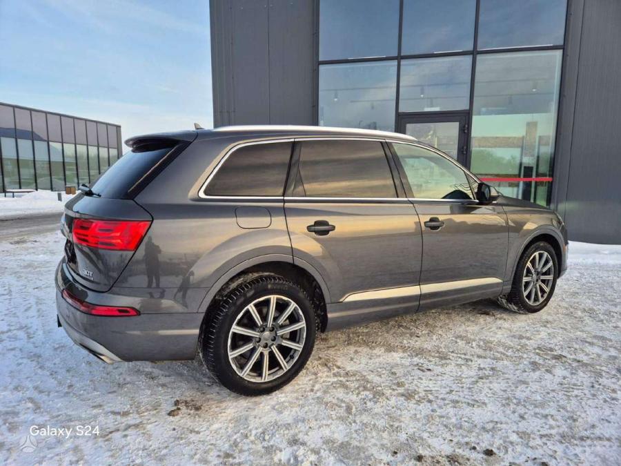 Grey Audi Q7 2018 in Siauliai, with an engine capacity of 3.00 L and mileage of 250 thousand km for 20400 €, photo 9 on AUTOMOTO.COM.LV