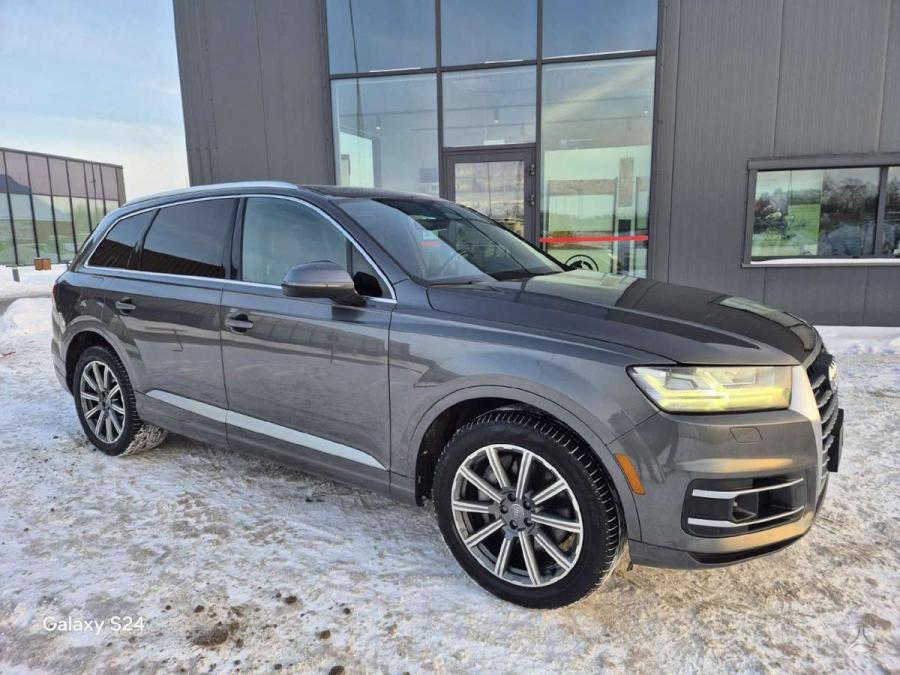 Grey Audi Q7 2018 in Siauliai, with an engine capacity of 3.00 L and mileage of 250 thousand km for 20400 €, photo 10 on AUTOMOTO.COM.LV
