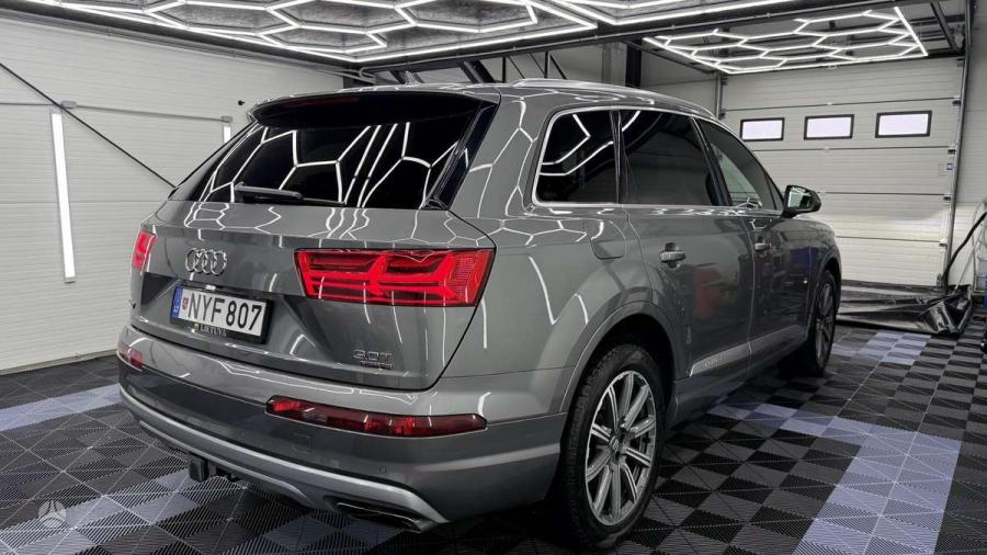 Pelēks Audi Q7 2018 Viļņa, ar dzinēja tilpumu 3.00 L un nobraukumu 106 tūkst. km par 24500 €, foto 4 vietnē AUTOMOTO.COM.LV