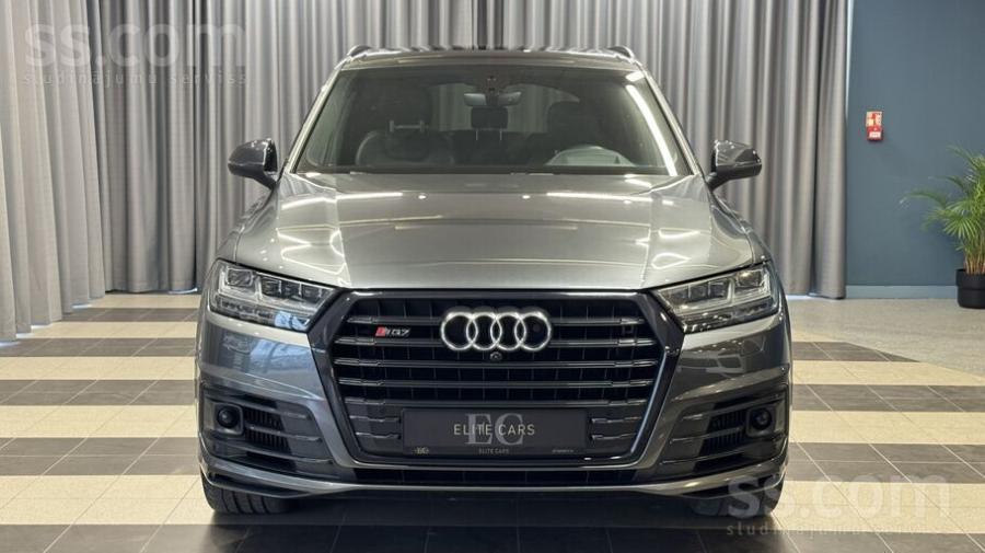 Grey Audi Q7 2018 in Riga, with an engine capacity of 4.00 L and mileage of 169 thousand km for 32990 €, photo 3 on AUTOMOTO.COM.LV