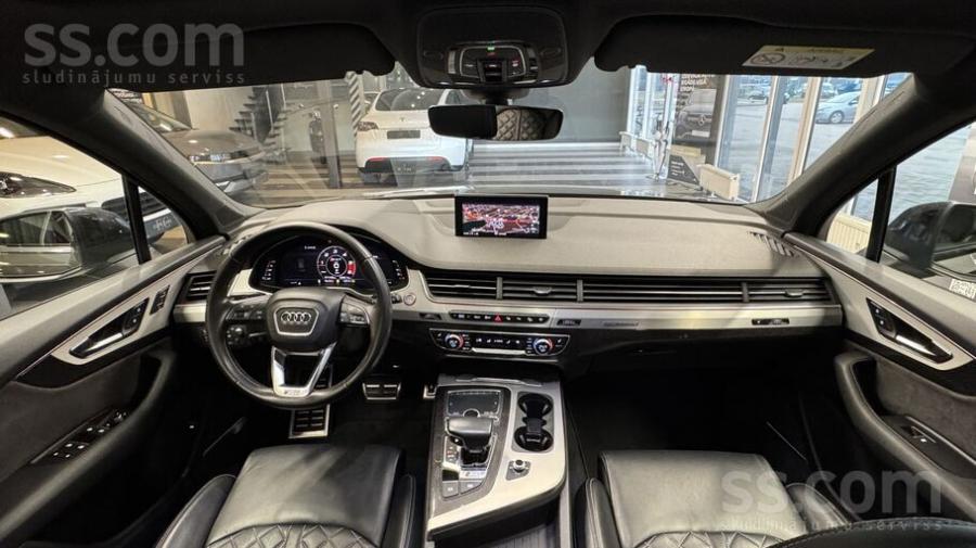 Grey Audi Q7 2018 in Riga, with an engine capacity of 4.00 L and mileage of 169 thousand km for 32990 €, photo 16 on AUTOMOTO.COM.LV