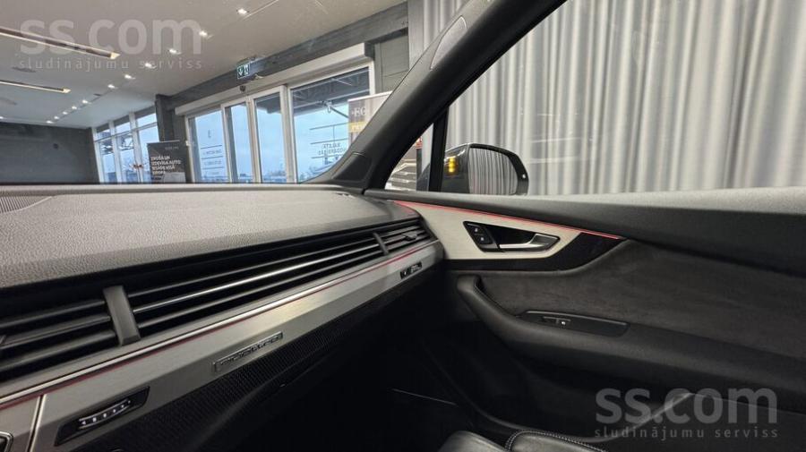 Grey Audi Q7 2018 in Riga, with an engine capacity of 4.00 L and mileage of 169 thousand km for 32990 €, photo 34 on AUTOMOTO.COM.LV