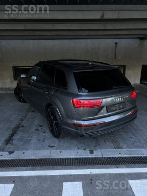 Grey Audi Q7 2018 in Riga, with an engine capacity of 3.00 L and mileage of 280 thousand km for 29990 €, photo 5 on AUTOMOTO.COM.LV
