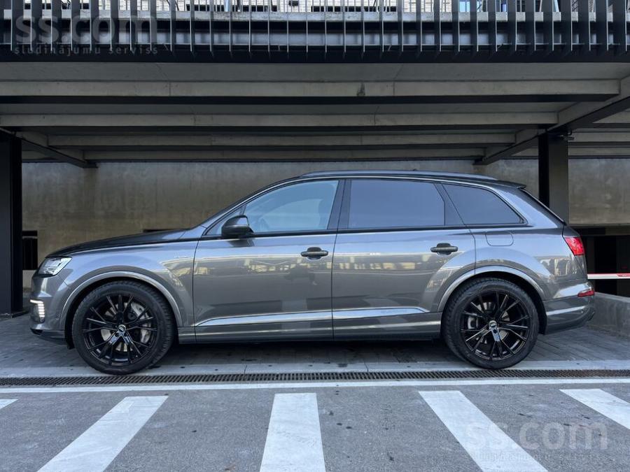 Grey Audi Q7 2018 in Riga, with an engine capacity of 3.00 L and mileage of 280 thousand km for 29990 €, photo 13 on AUTOMOTO.COM.LV