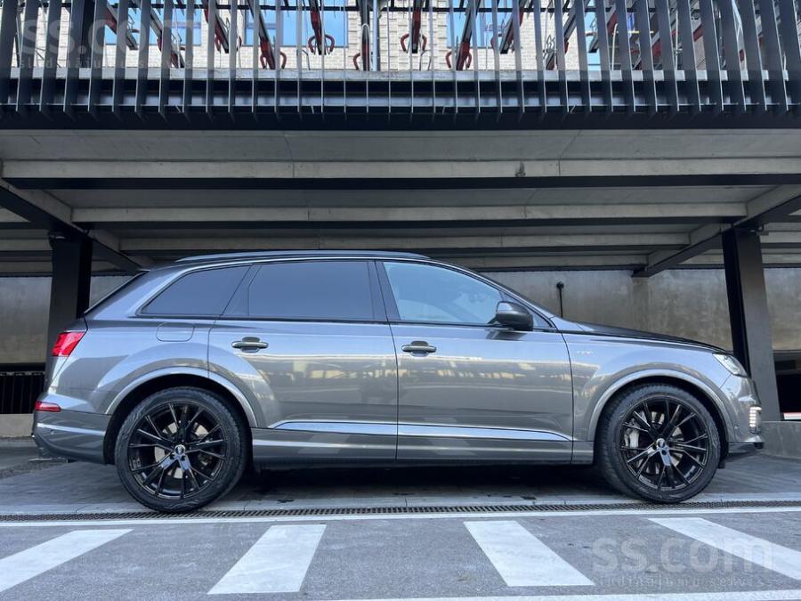 Grey Audi Q7 2018 in Riga, with an engine capacity of 3.00 L and mileage of 280 thousand km for 29990 €, photo 14 on AUTOMOTO.COM.LV