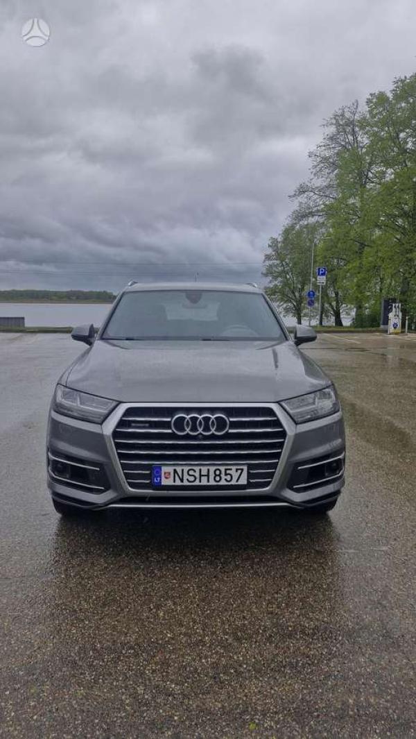 Grey Audi Q7 2018 in Kaunas, with an engine capacity of 3.00 L and mileage of 195 thousand km for 19400 €, photo 2 on AUTOMOTO.COM.LV
