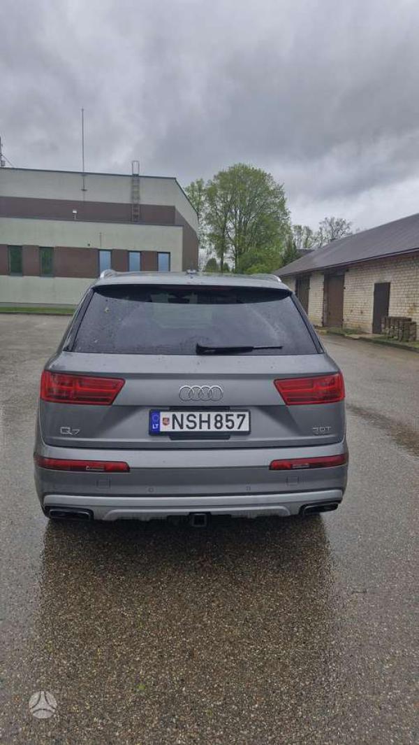 Grey Audi Q7 2018 in Kaunas, with an engine capacity of 3.00 L and mileage of 195 thousand km for 19400 €, photo 5 on AUTOMOTO.COM.LV
