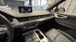 Pelēks Audi Q7 2018 Rīga, ar dzinēja tilpumu 4.00 L un nobraukumu 169 tūkst. km par 36990 €, foto 32 vietnē AUTOMOTO.COM.LV