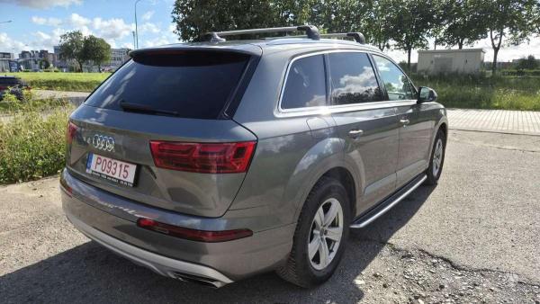 Grey Audi Q7 2018 in Klaipeda, with an engine capacity of 1.98 L and mileage of 176 thousand km for 18400 €, photo 3 on AUTOMOTO.COM.LV